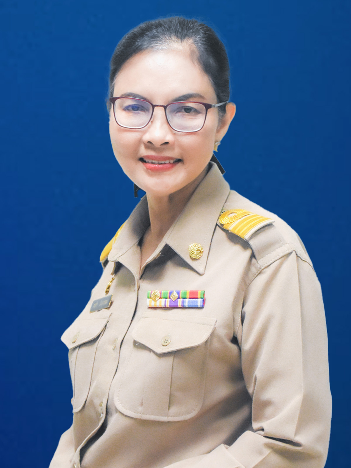 นางสาวคมขำ นิ่มสุวรรณ